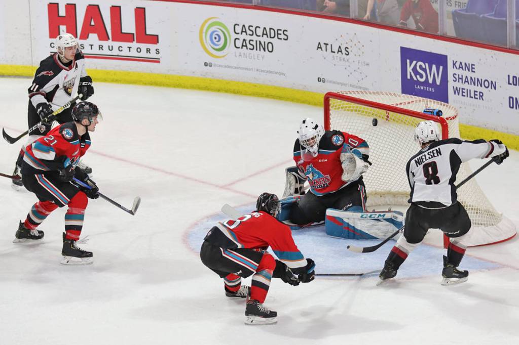 VIDEO: Vancouver Giants drop 3-2 decision in overtime to Kelowna ...